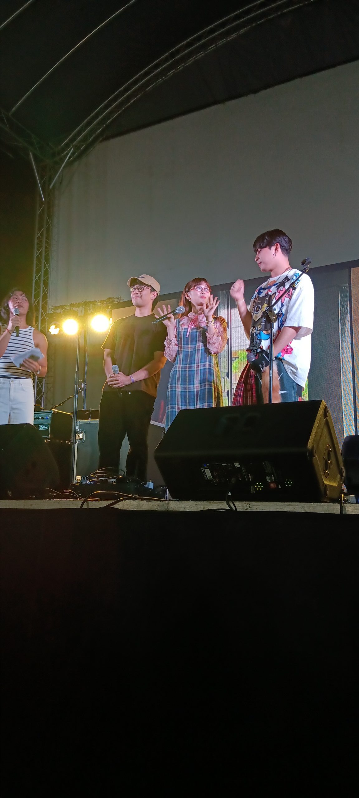 Maki debuted his newest single at "Dilaw Fest"