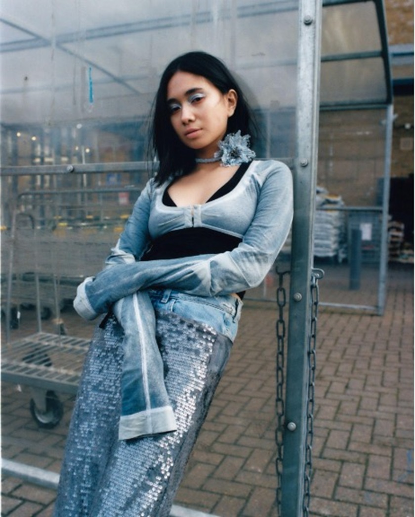 NIKI Releases Astrology-Inspired Single "Blue Moon"