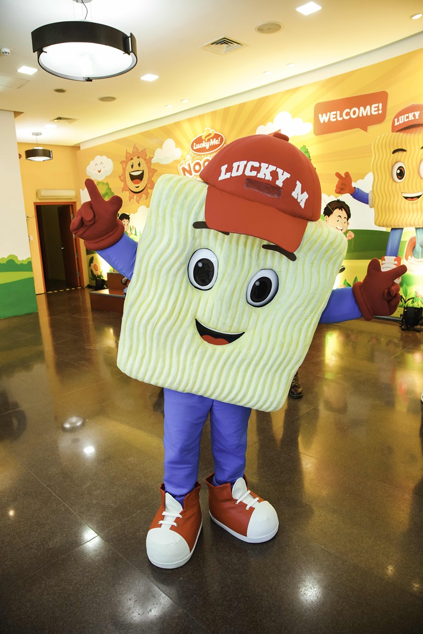 Experience Lucky Me! Noodle Making: Interactive Factory Tours