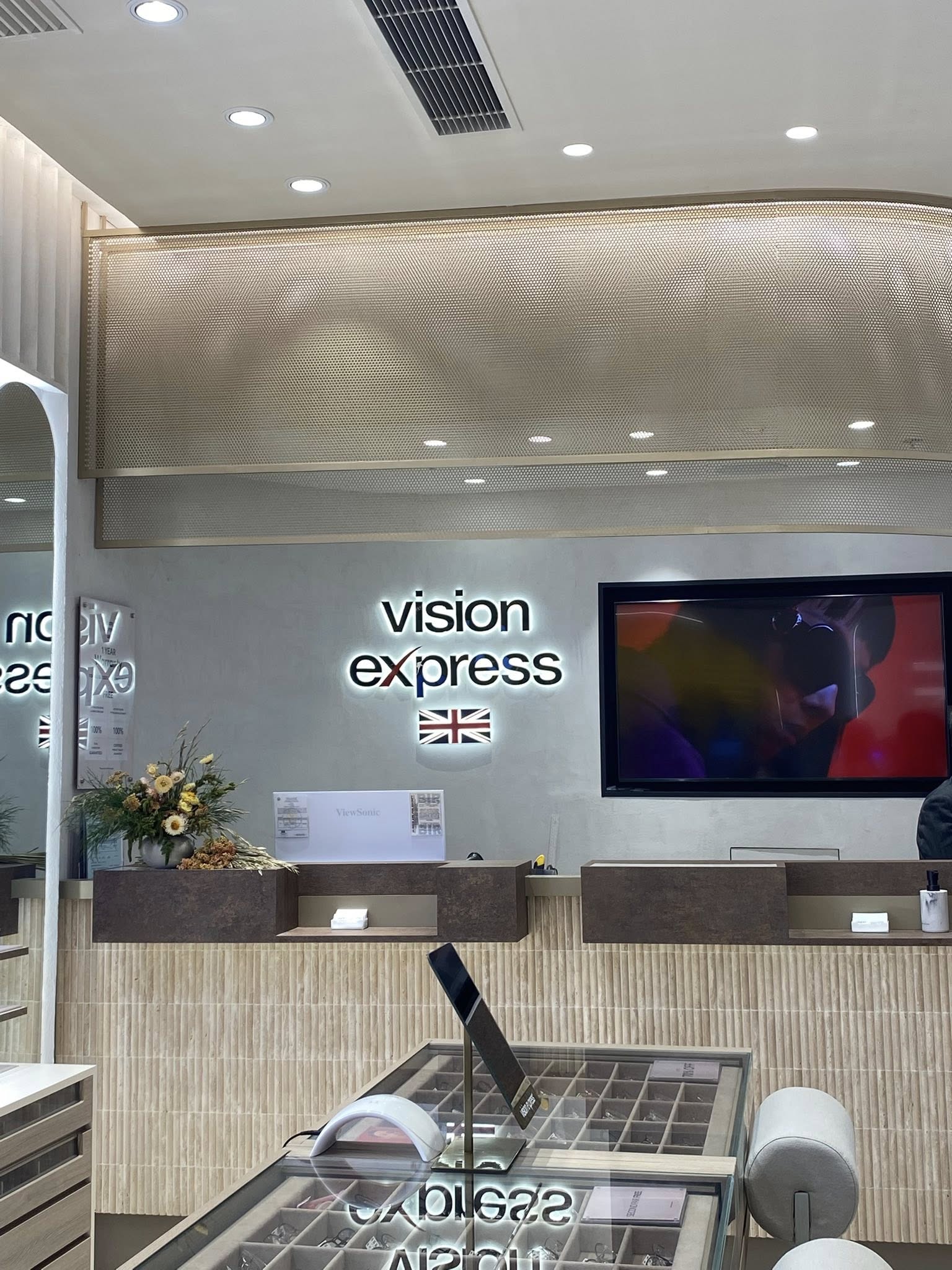 Vision Express Celebrates Grand Opening at SM Mall of Asia with ...