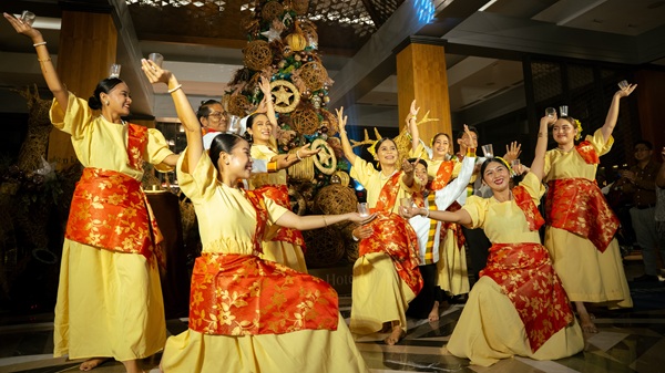 Dusit Davao Kicks Off Christmas with 'Paskong Kayumanggi'