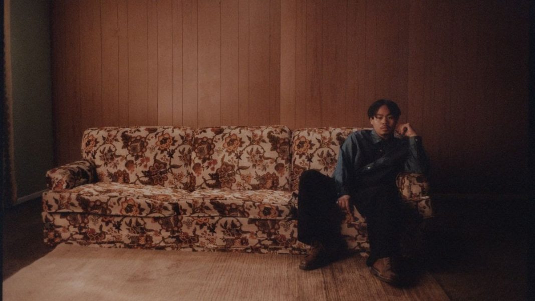 Labit, the Filipino-American Indie Pop Singer, Drops First Album 'SOL'